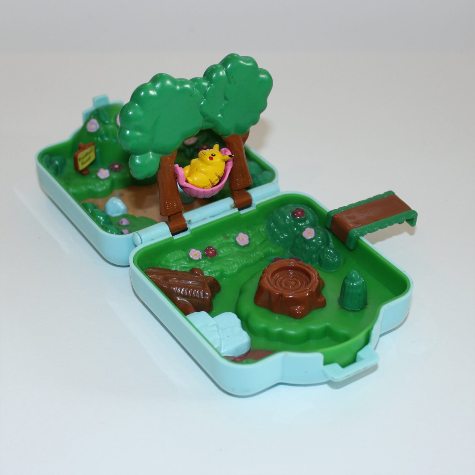 Tomy Nintendo Pokemon Pikachu Polly Pocket 1997 Blue Mini Veridian ...
